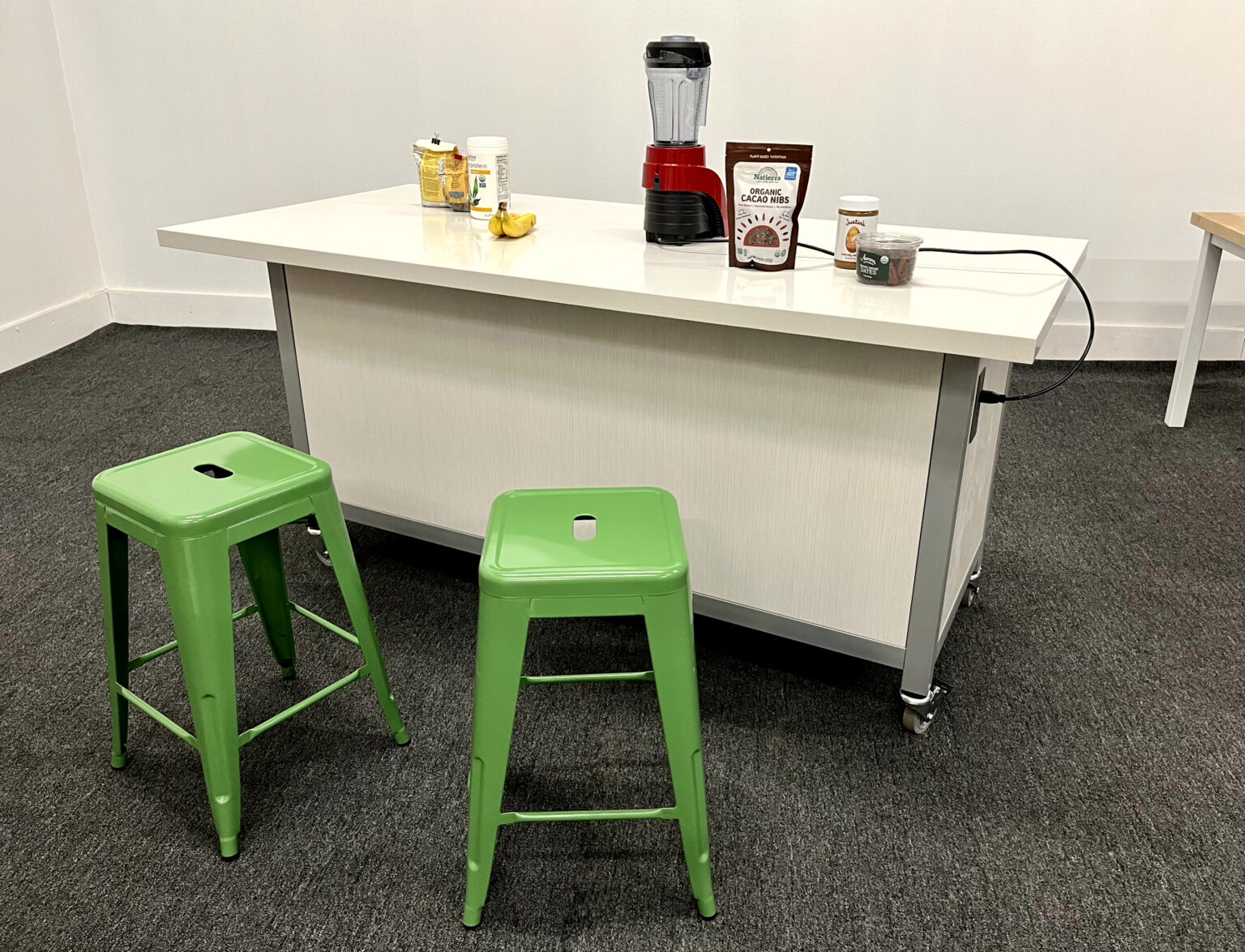 NEW! maker demonstration table - 3 Branch